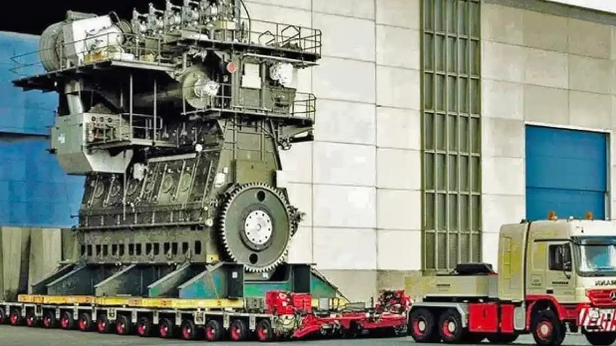 World's number 1 most powerful piston engine has a very large purpose ...