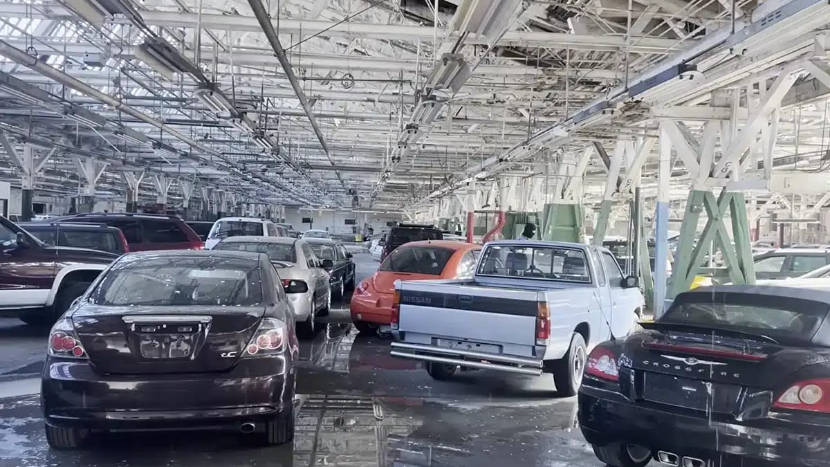 Chicago’s abandoned dealership hides million-dollar cars in near ...