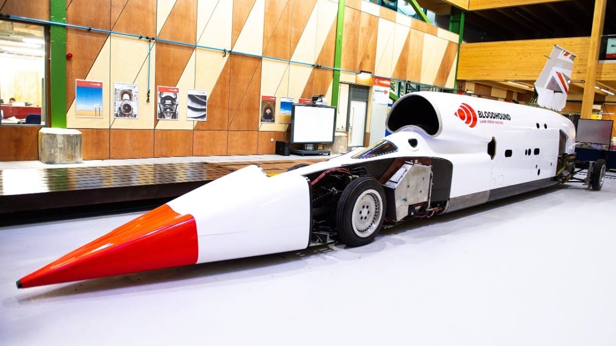 Man builds world's fastest car 150 times more powerful than a Formula ...