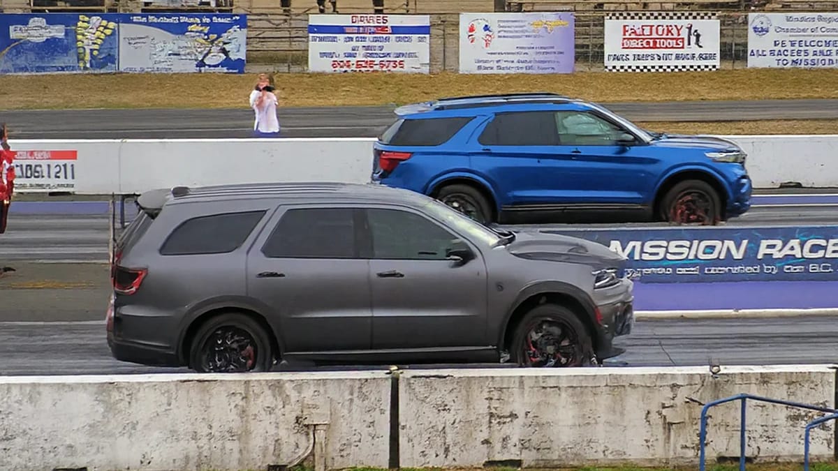 Dodge Durango Hellcat dragged a Ford Explorer ST and no one saw the ...
