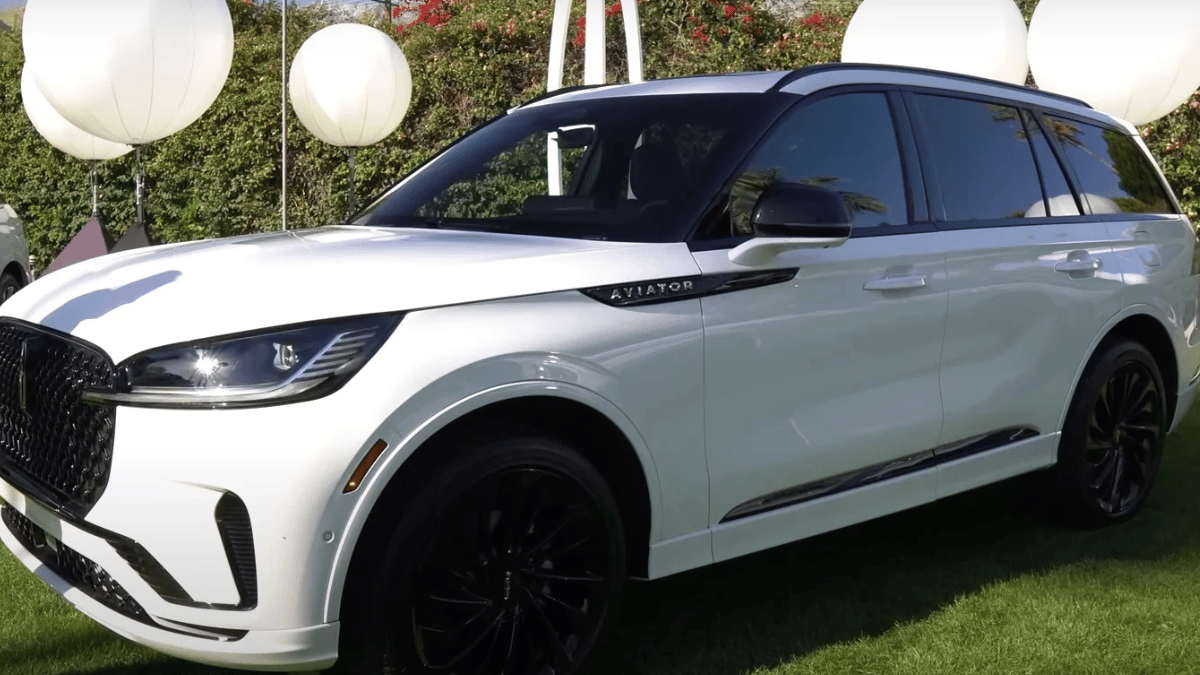 Dealer explained why customer brought back brand new $79k 2025 Lincoln ...