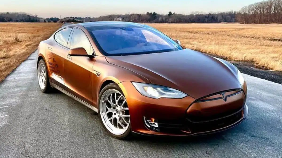 YouTuber builds the first ever V8 Tesla by swapping out the motor for ...