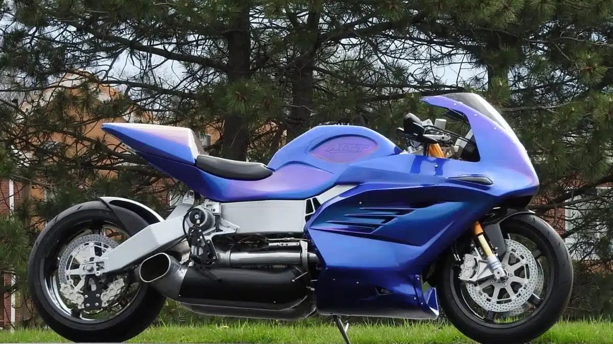 This $275K turbine-powered bike reaches speeds so quick you might feel ...