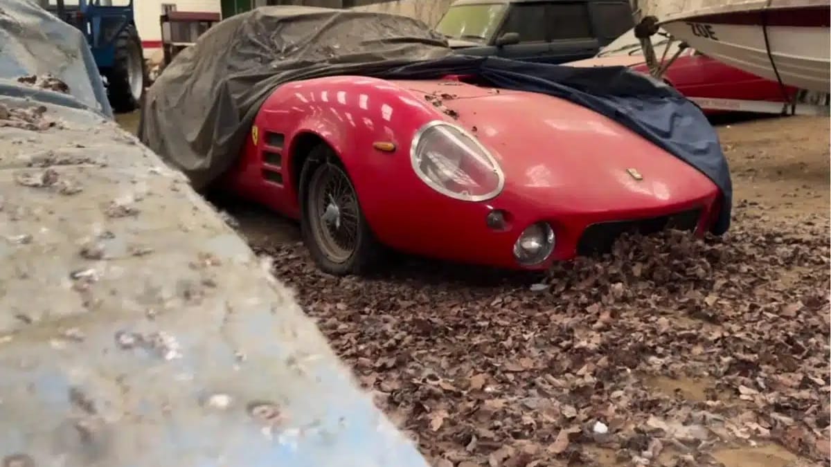 Man found a Porsche, Lotus, Rolls-Royce, Maserati & Ferrari all in one ...