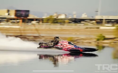 This 10000 hp drag boat is 10 times faster than a Bugatti