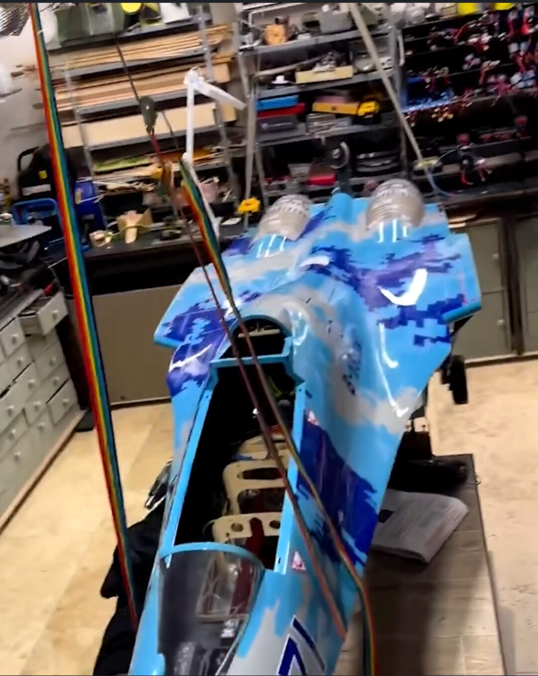 This homemade fighter jet can fly 350 km/h and cost $20,000 to build