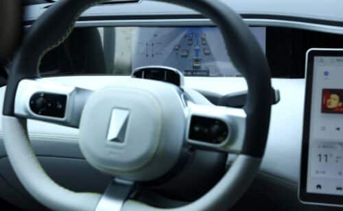 Chinese EV Avatr 11's self-parking system is incredible