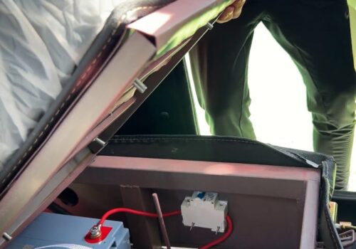 Unboxing the world’s cheapest pickup truck from China