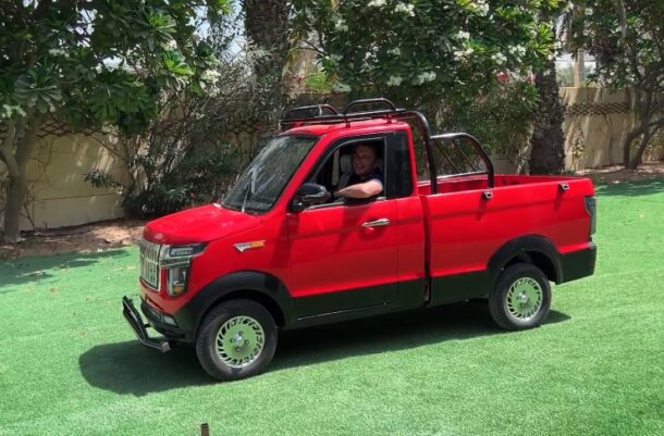 Unboxing the world’s cheapest pickup truck from China