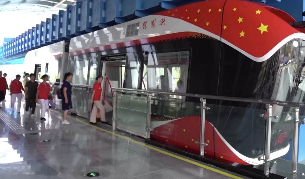 This ‘sky train’ in China floats in the air and never touches the rail ...