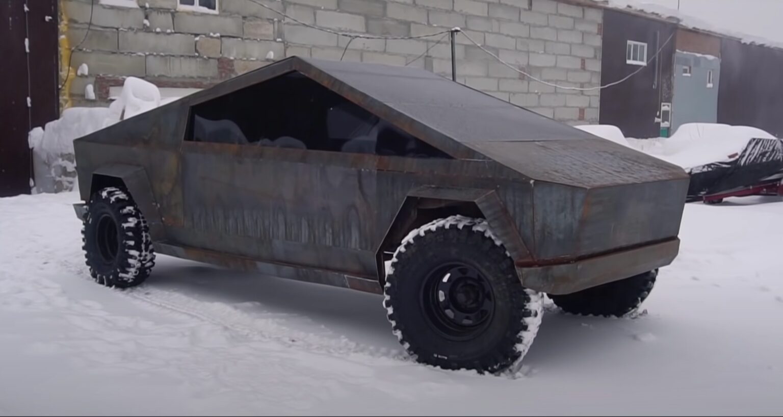 These are the top 5 DIY Cybertruck builds
