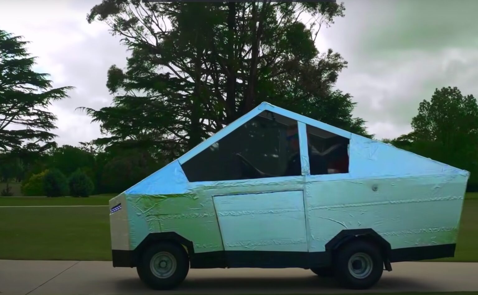 These are the top 5 DIY Cybertruck builds