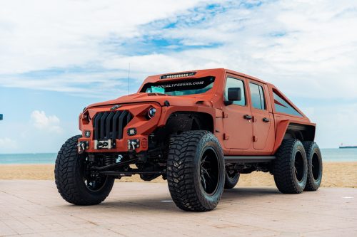 There’s now a custom 6-wheel Ford Bronco out there – and it’s a beast ...