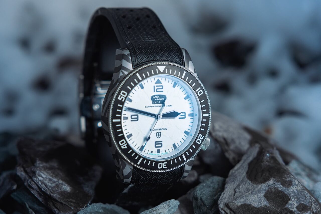 Land Rover has made a cool watch and it’s less expensive than you might ...