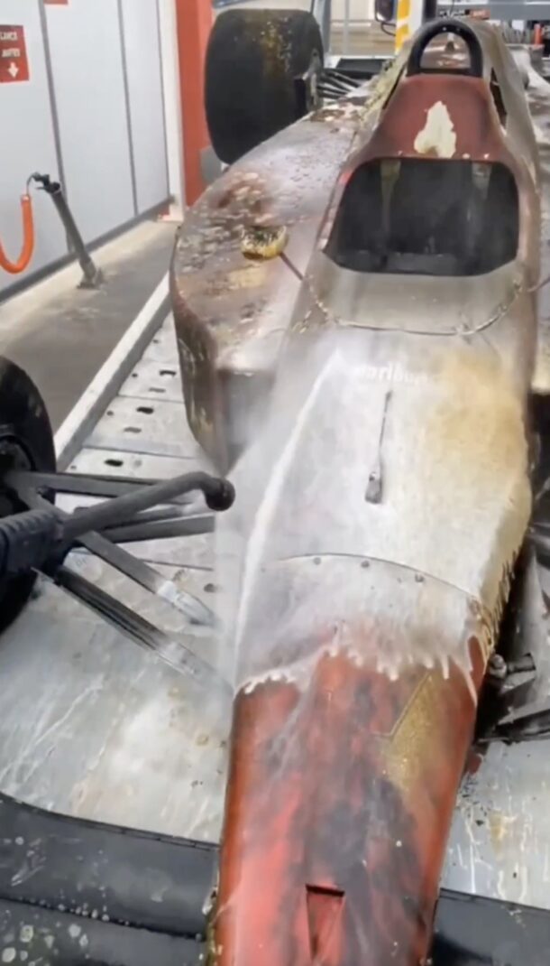 Abandoned Ferrari F1 car is restored to its former glory