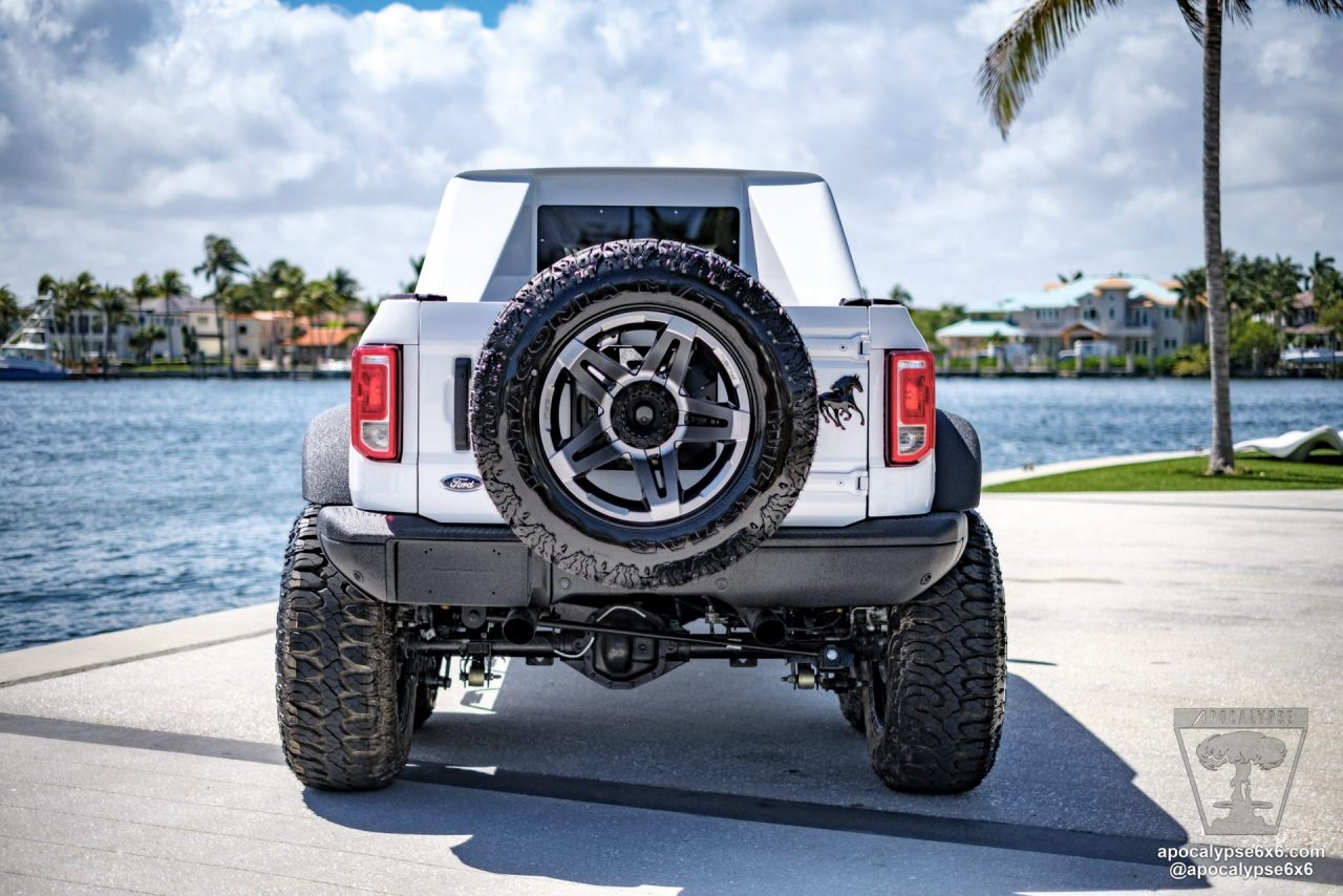 There’s now a custom 6-wheel Ford Bronco out there – and it’s a beast ...