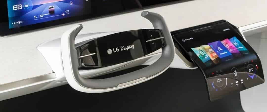 LG Display unveils crazy car touchscreens at CES