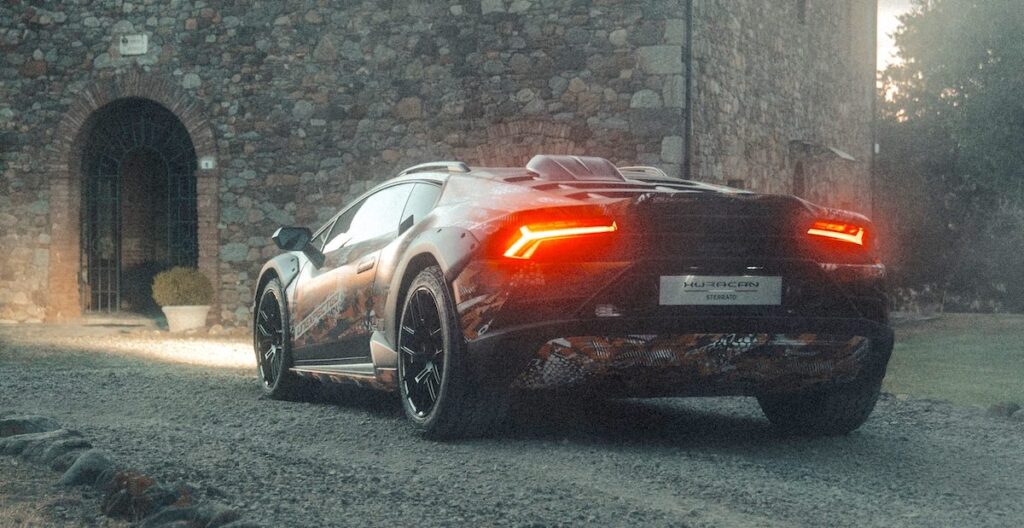 Lamborghini’s first off-road supercar is finally here – Supercar Blondie