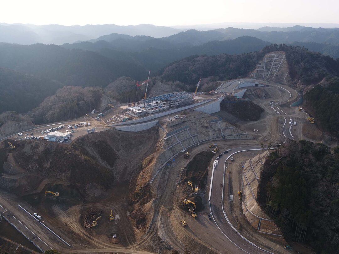 The world’s most exclusive car club carves a private F1 track into the ...