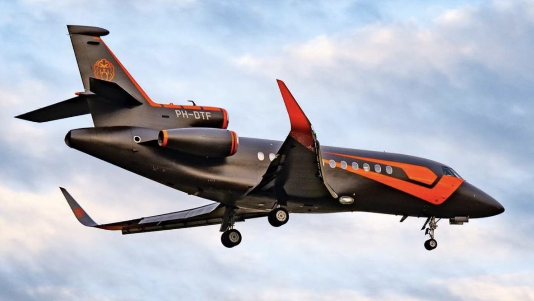 Max Verstappen owns one of the most badass private jets in Formula 1 ...