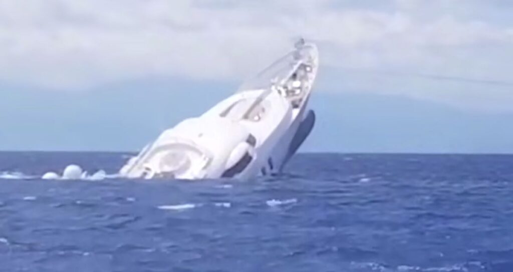 Viral footage shows yacht sinking off the coast of Italy – Supercar Blondie