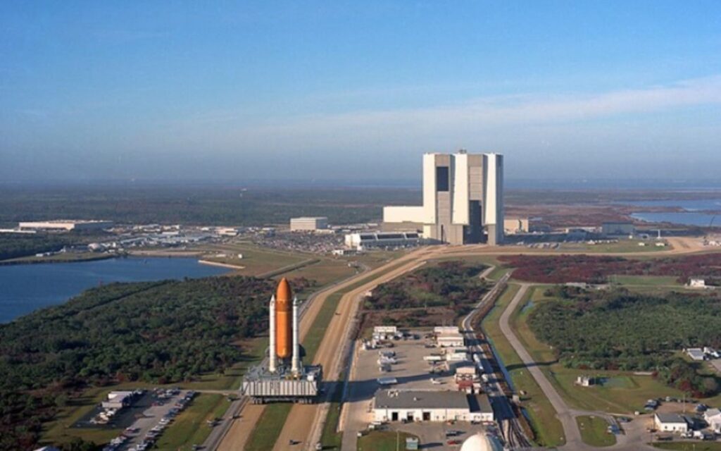 The $130m Crawler is the biggest vehicle in the world and carries space ...