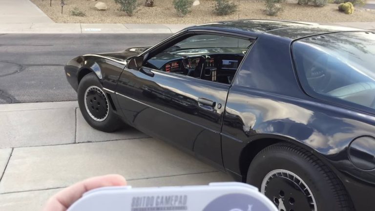 Tech guru builds remote-controlled KITT from Knight Rider – Supercar ...
