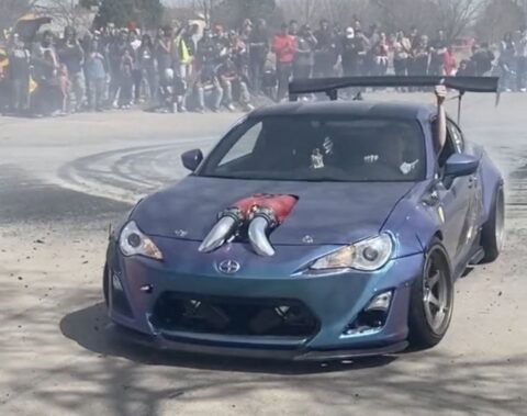 Mechanic sticks a Ferrari engine in his Toyota – Supercar Blondie