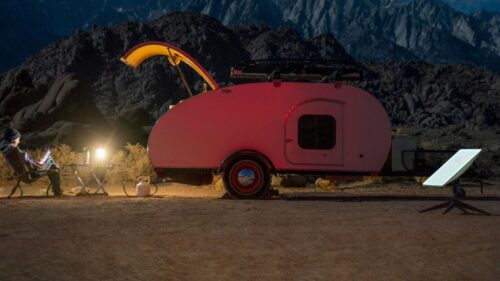 Guy turns his car into 80-mph WiFi router with Starlink Roam