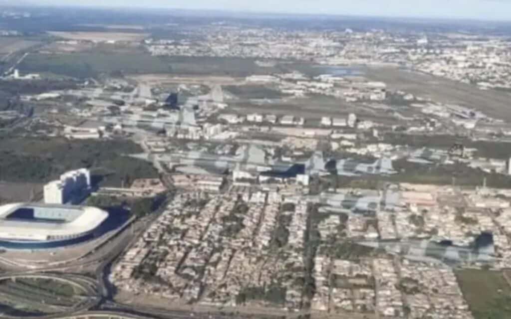 Photo shows the effectiveness of fighter jet camouflage