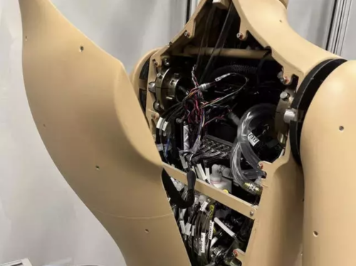 The world's first 'breathing, sweating, and shivering' robot
