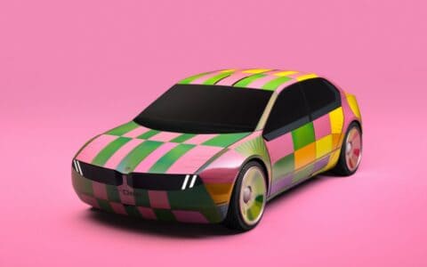 BMW i Vision Dee – BMW's most advanced tech yet