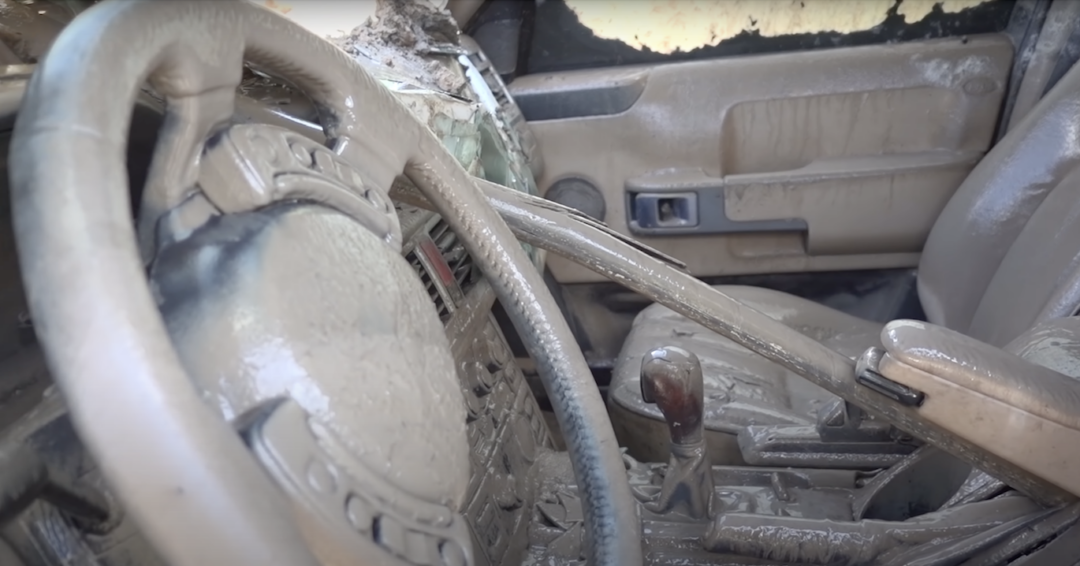 Range Rover gets dug up after a year buried underground