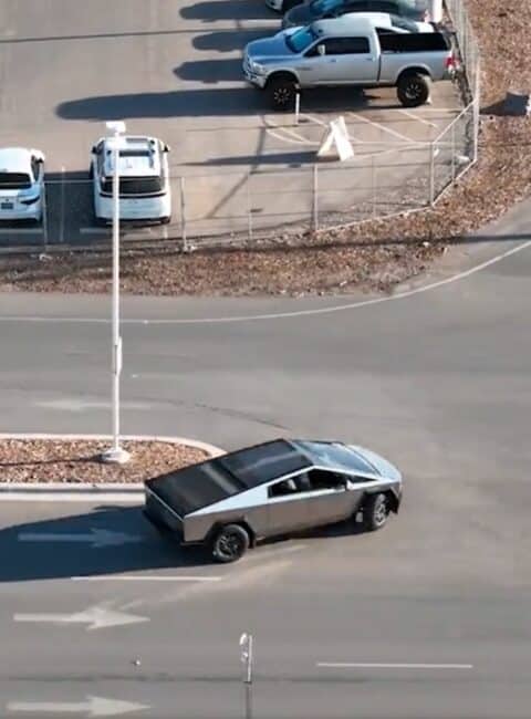 Footage goes viral of Cybertruck pulling 'Alien' U-turn