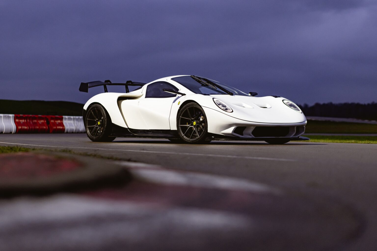 'World’s cheapest supercar' is delivered in parts and needs to be built ...