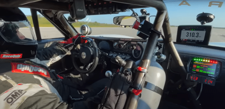 Ford GT smashes standing mile speed record hitting 310mph