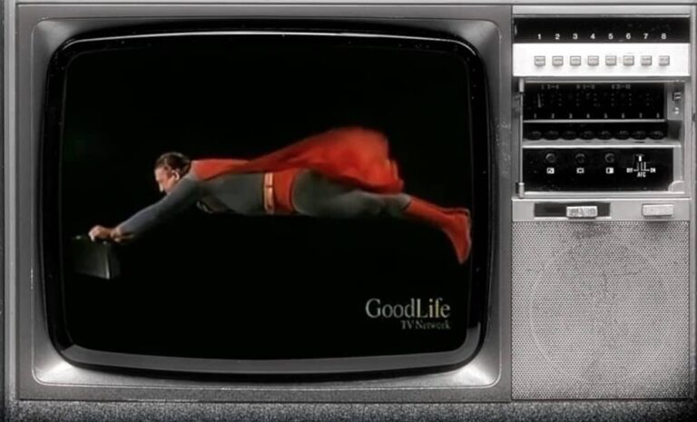 This is how the craziest flying scenes are shot in movies