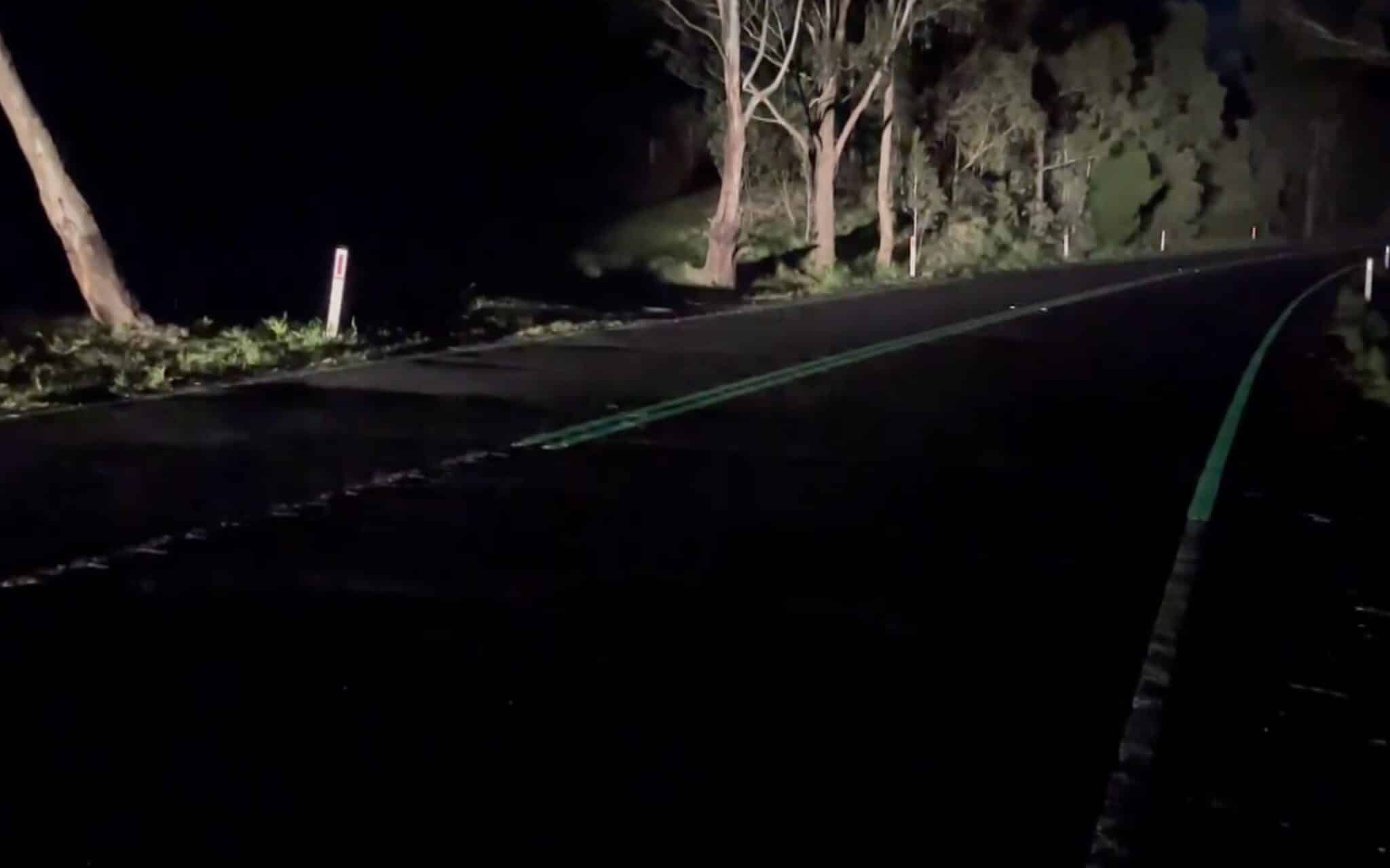 Clip shows Australia’s glow-in-the-dark road lines in action