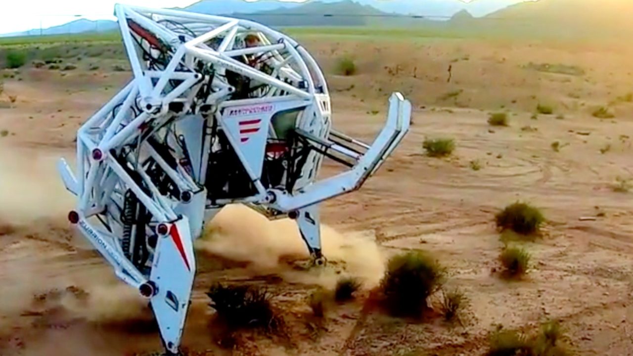 Robot fight club! The 4-ton suit that makes you strong enough to flip a ...