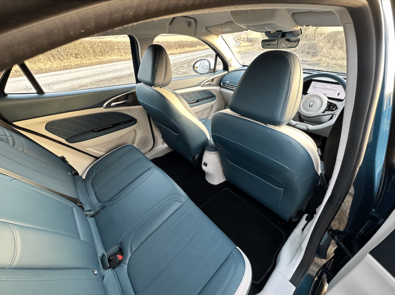 The ORA Funky Cat is cute, cheap, and jam-packed with tech