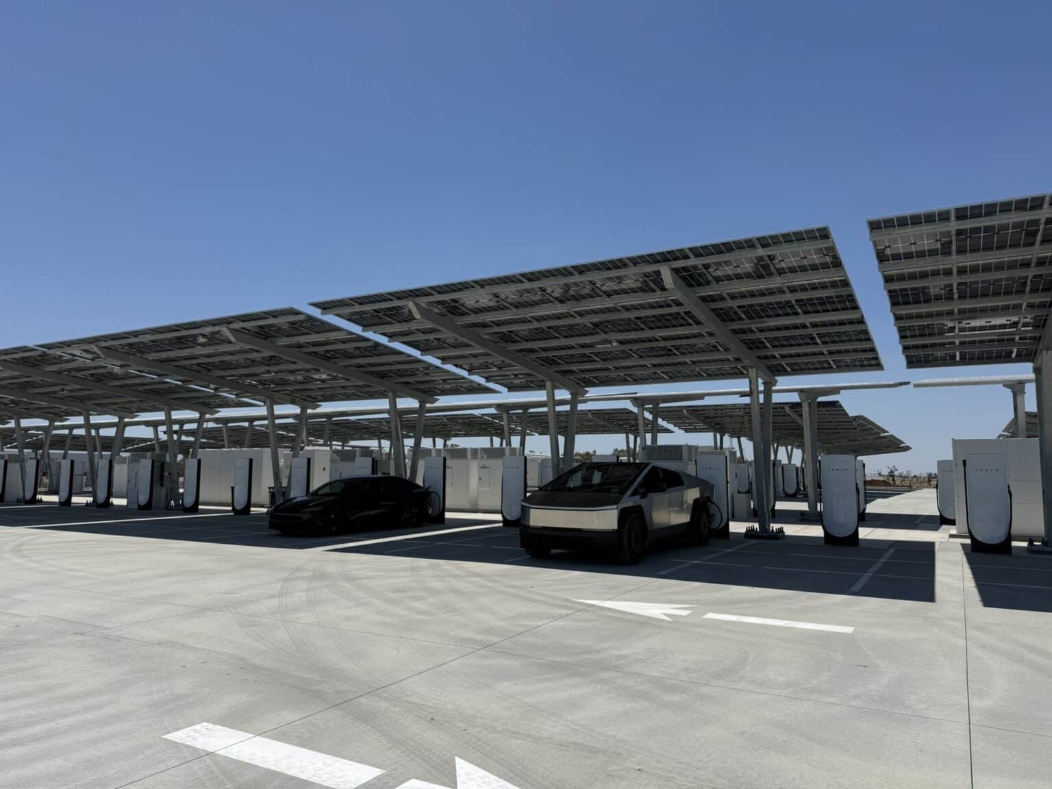 California man visits world’s largest Tesla Supercharger site and shows ...