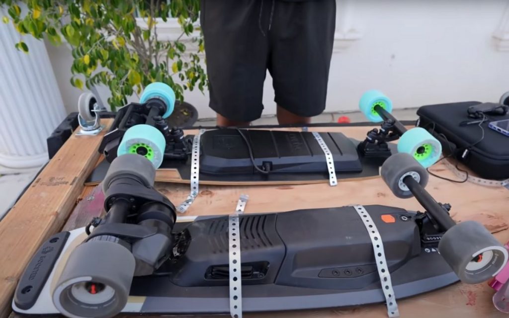 ‘Frickin’ cool!’: Old couch turned into an electric car – Supercar Blondie