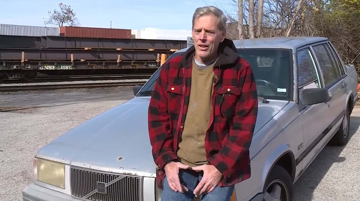 Volvo gifts customer a free car after driving a million miles in his ...