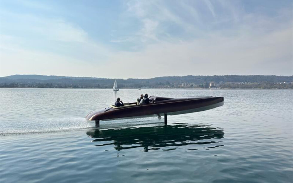 Electric flying boat becomes the first of its kind